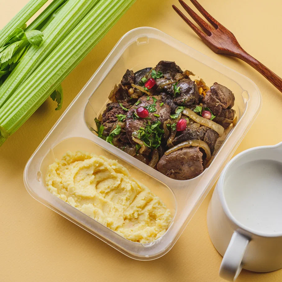 Заказать Куриная печень с картофельным пюре с бесплатной доставкой в